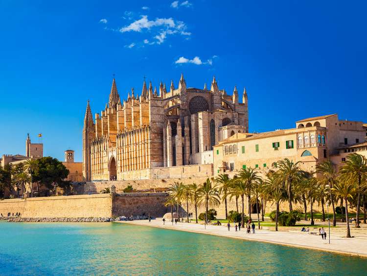 Crociere Isole Baleari: prezzi e offerte | Costa Crociere