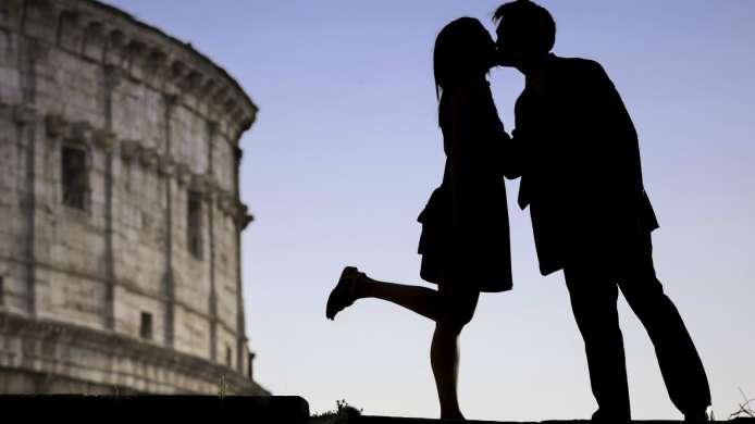 Il bacio, 7 curiosità scientifiche (e non) | CostaClub