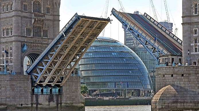 Tower Bridge: cosa sapere sul ponte sul Tamigi | C-Magazine