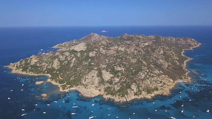 Visita le piscine sull'isola di Malora | C-Magazine