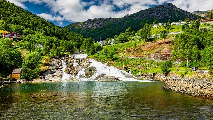 Cosa vedere a Hellesylt: Natura imperdibile | Costa Crociere