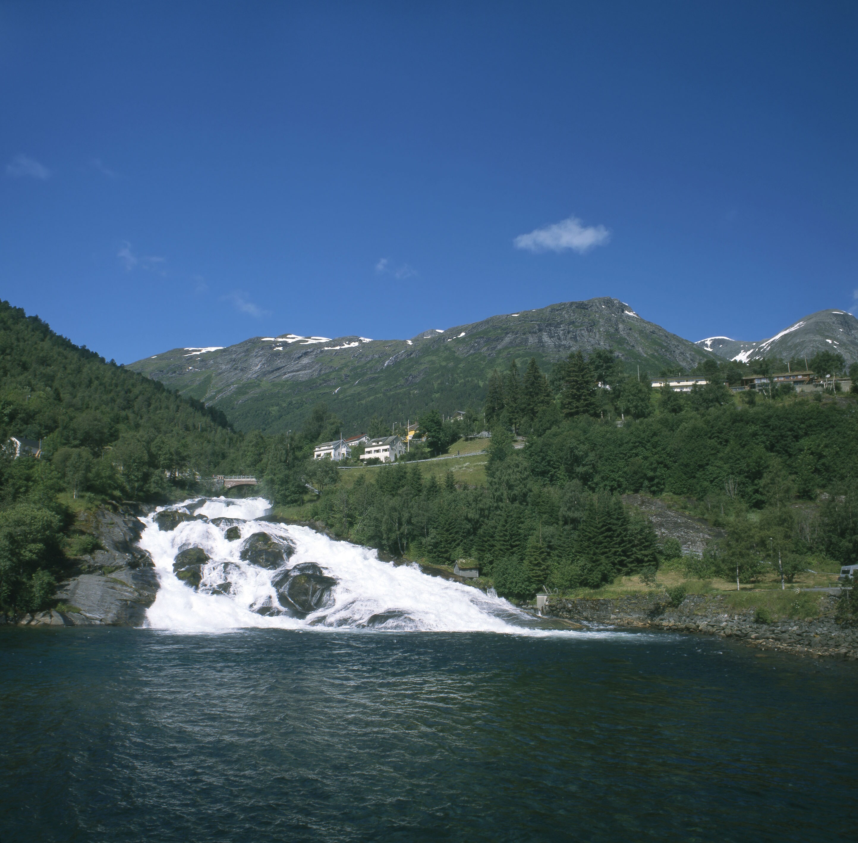 Crociera Hellesylt: porto, offerte e mete | Costa Crociere