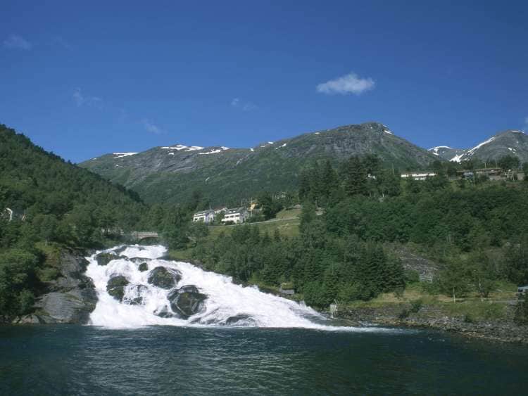 Crociera Hellesylt: porto, offerte e mete | Costa Crociere